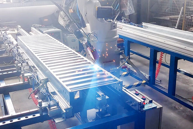 Busbar Bridge Seam Finding: Intelligentlaser